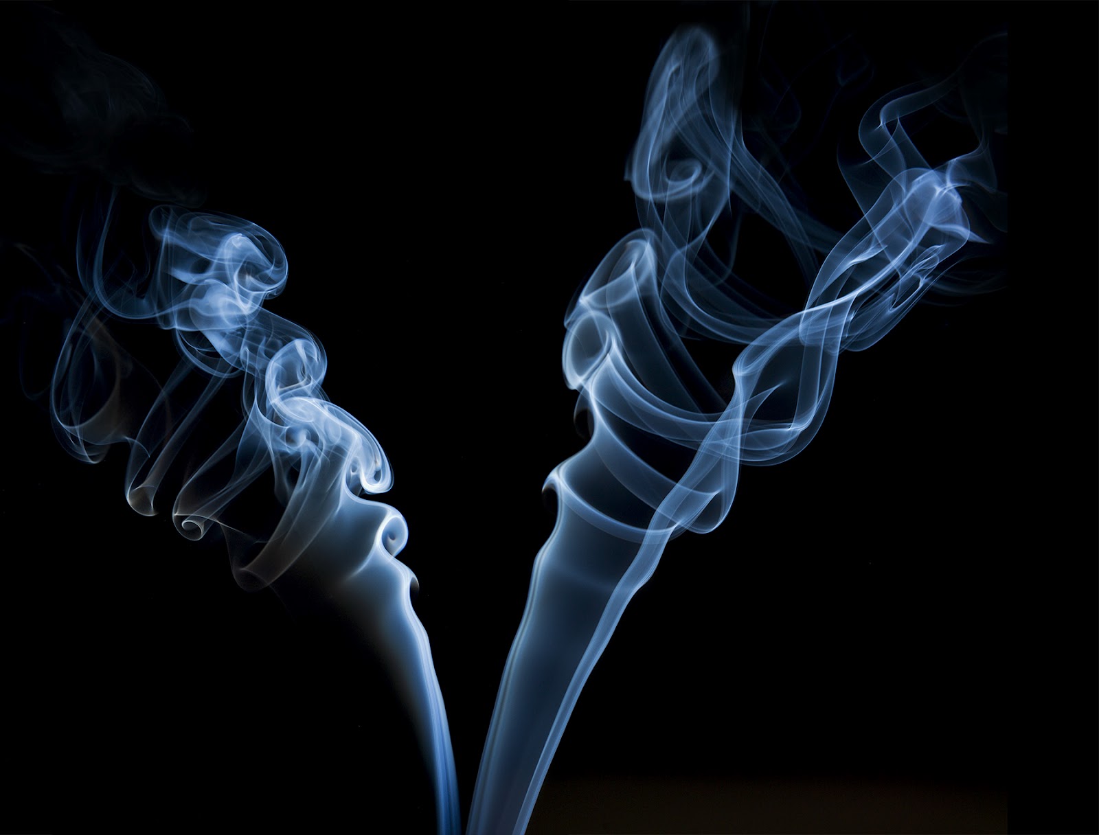 Larrie Tiernan: Smoke Trails