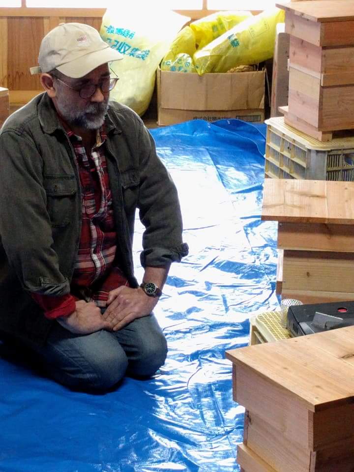 Anthony: Making bee boxes for wild Japanese bees ~ お茶の間留学