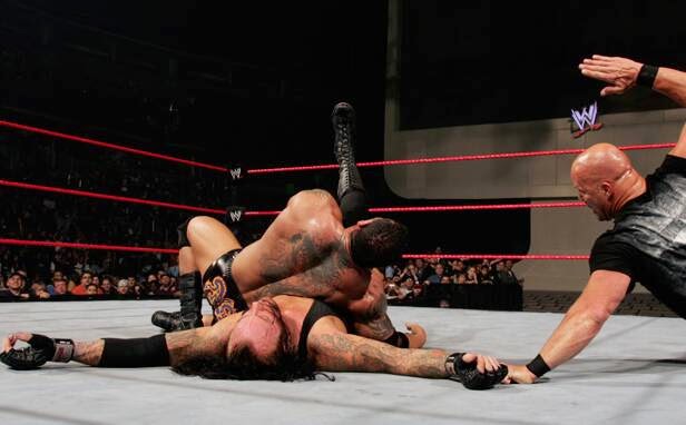 Historia del Wrestling: The Undertaker vs Batista, Cyber Sunday 2007