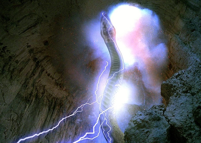 kocham dziwne kino: Pythons 2 (2002)