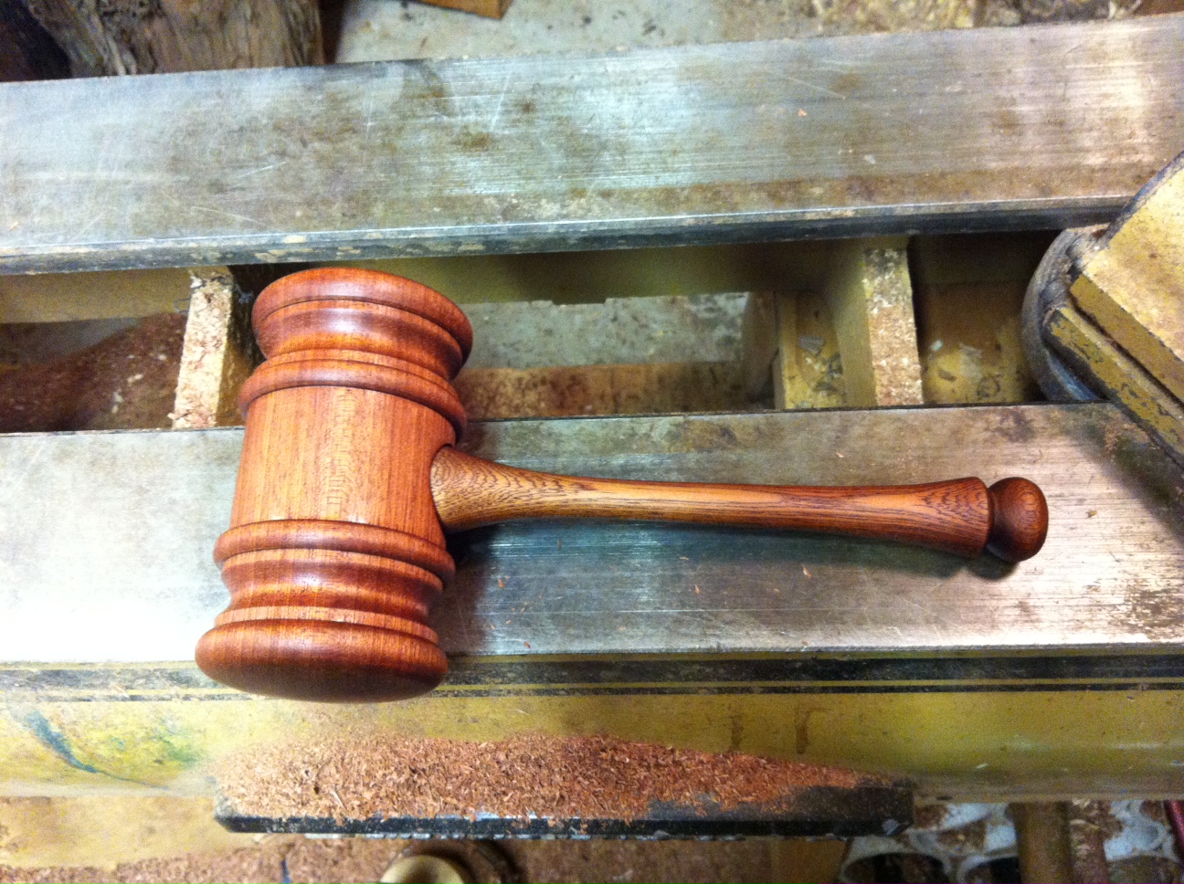A good turn daily: Threaded gavel