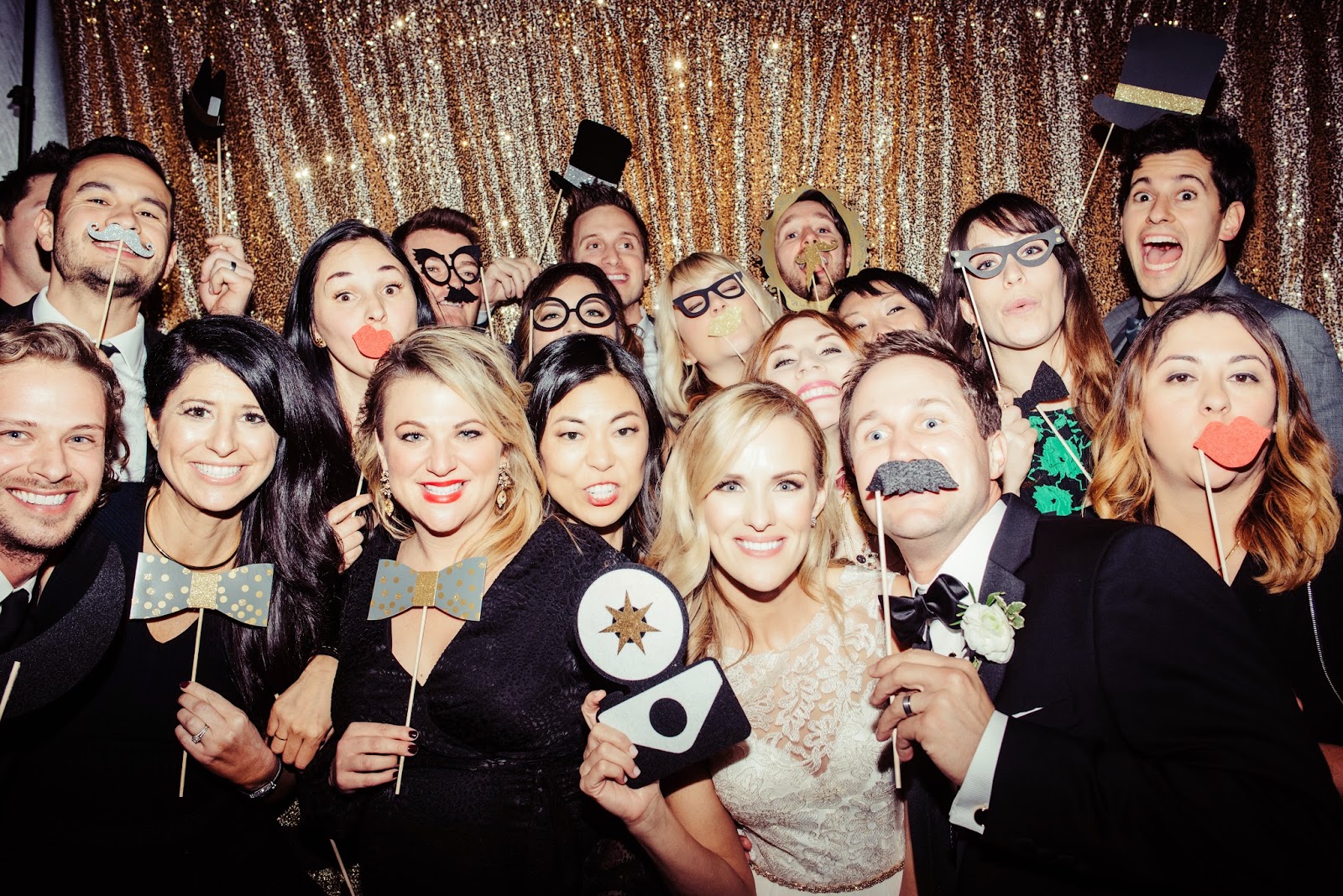 marvelous things: wedding photos: photo booth