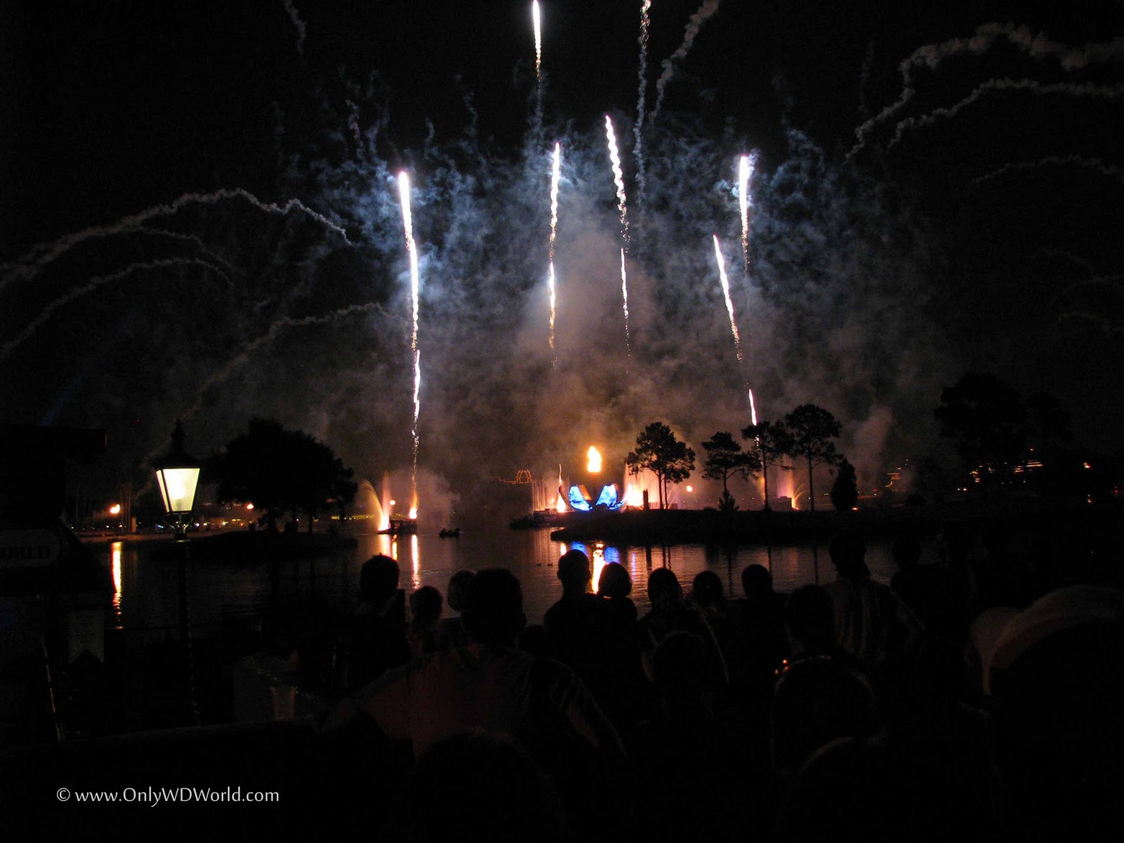 Disney World At Night - IllumiNations: Reflections of Earth | Disney ...