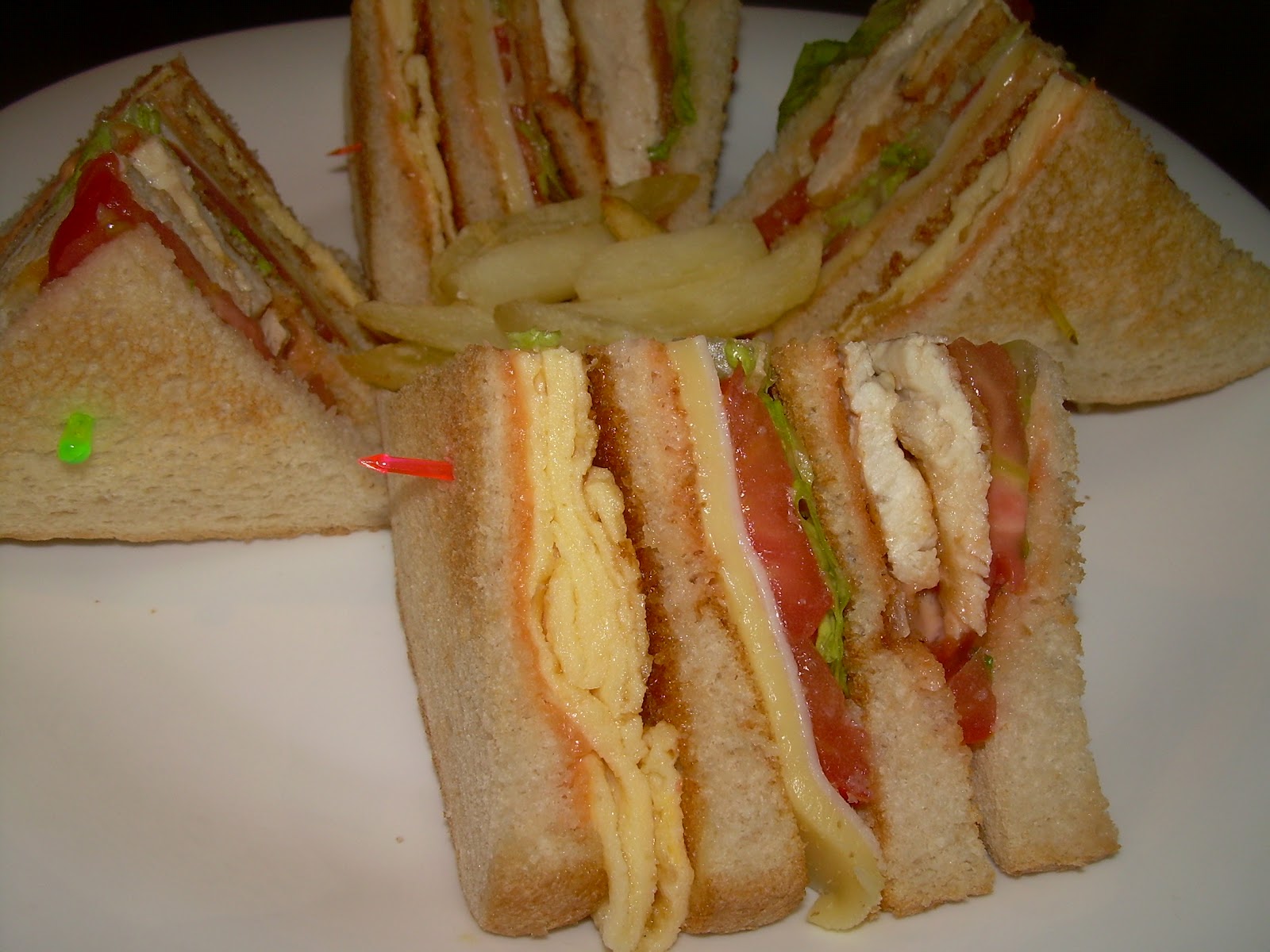 El caldero de la Paca- Mi libro de recetas: CHICKEN CLUBHOUSE