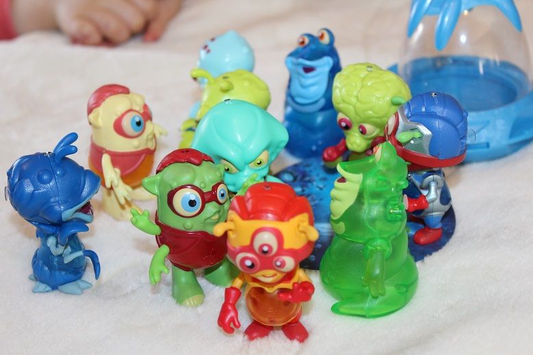 Les exogini, ces petits extra-terrestres lumineux dans la pénombre