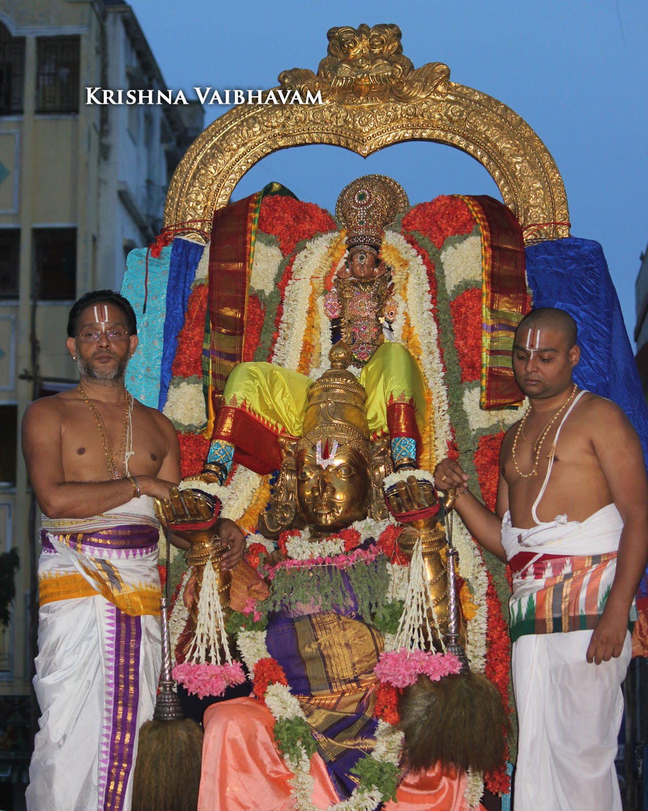 Krishna Vaibhavam: 03 Garuda Sevai,Gopura Dharisanam -Yesal Purappadu ...