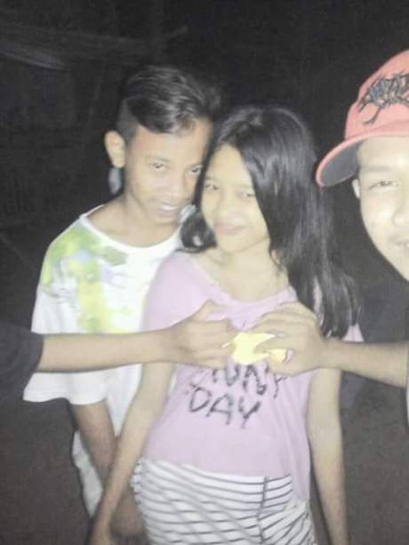 KECANDUAN DENGAN PEJU YANG KELUAR DARI KEMALUAN ANAK ABG - Berita Bola Dan Togel Online