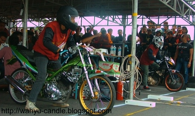 BLACK ULTIMATE CANDLE: sepeda drag