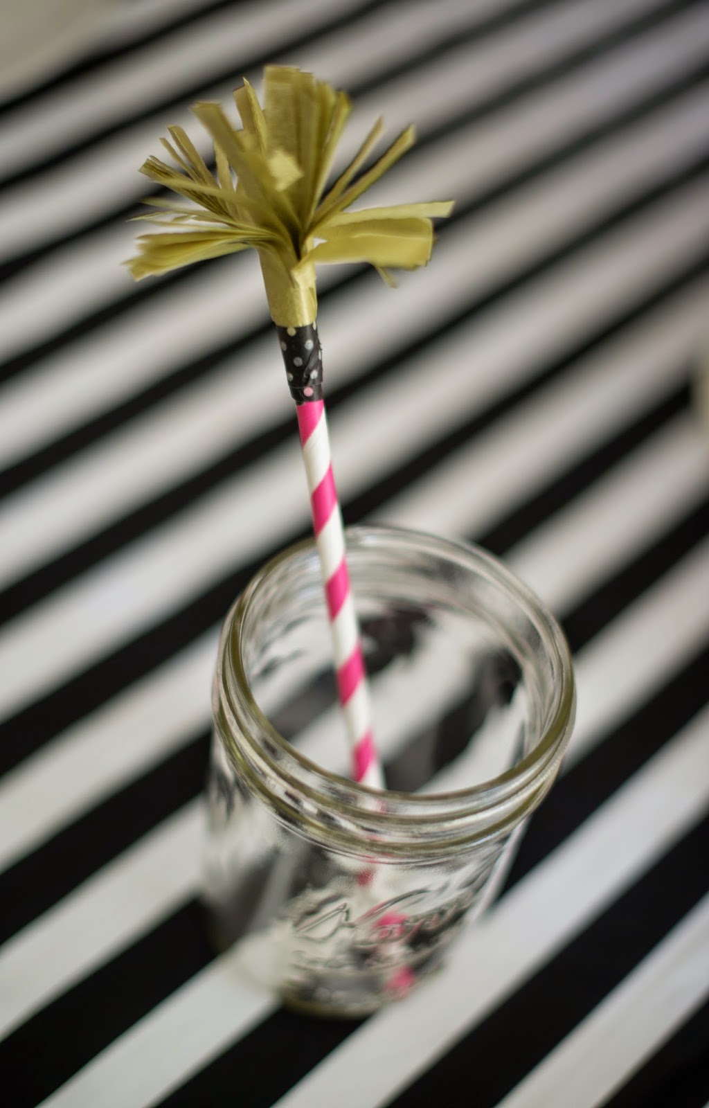Domestic Fashionista: Tissue Paper Tassel and Paper Straw Drink Stirrer ...