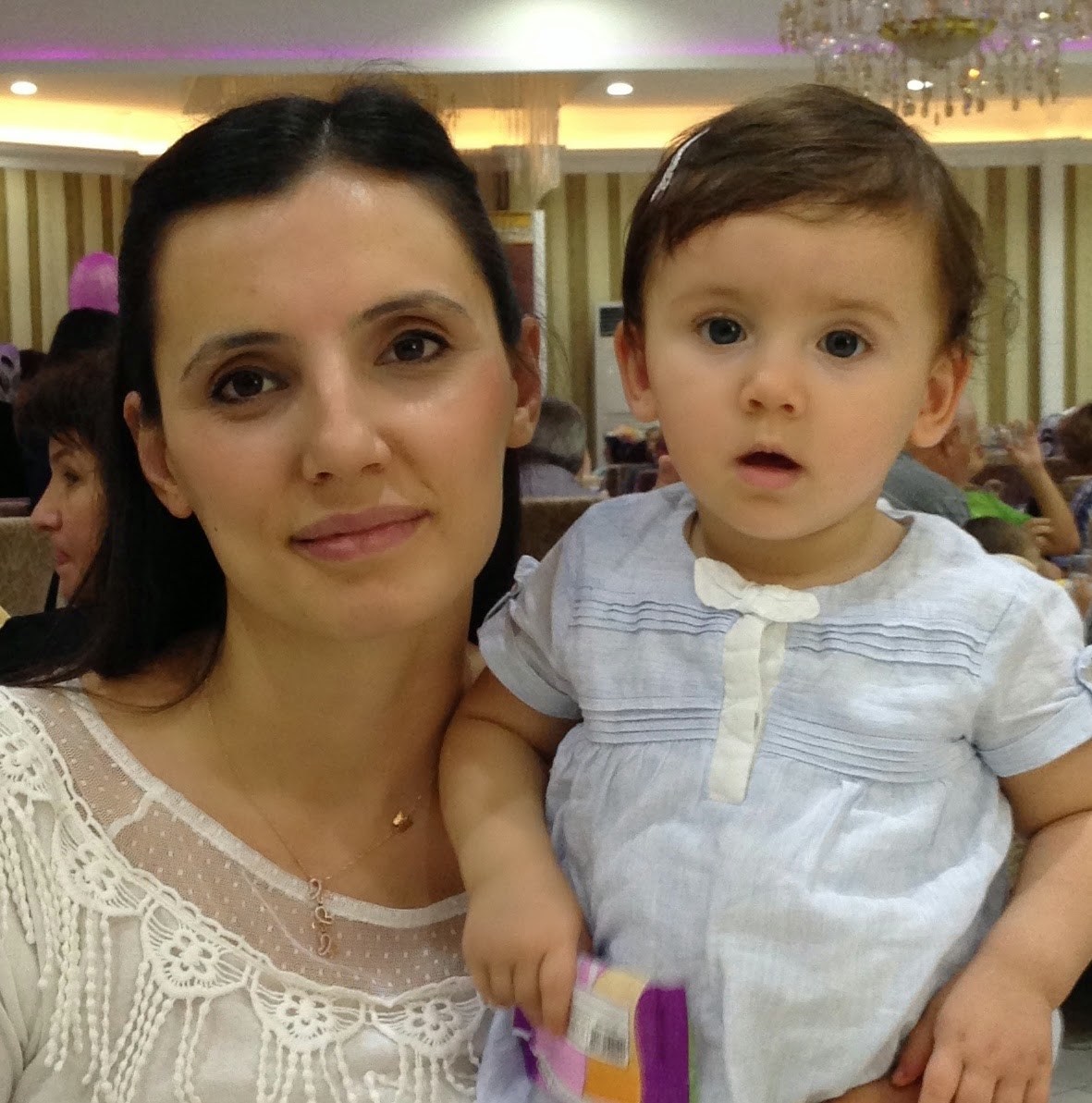 Ayşe URUK: Ayşe URUK Kimdir