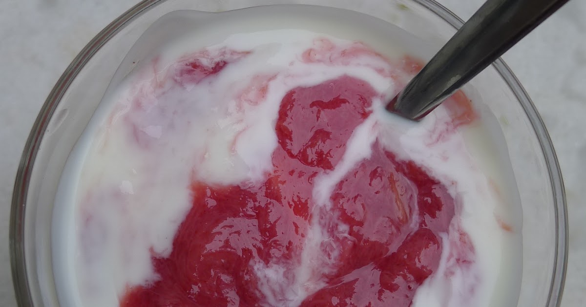 Rhubarb Yoghurt Fool