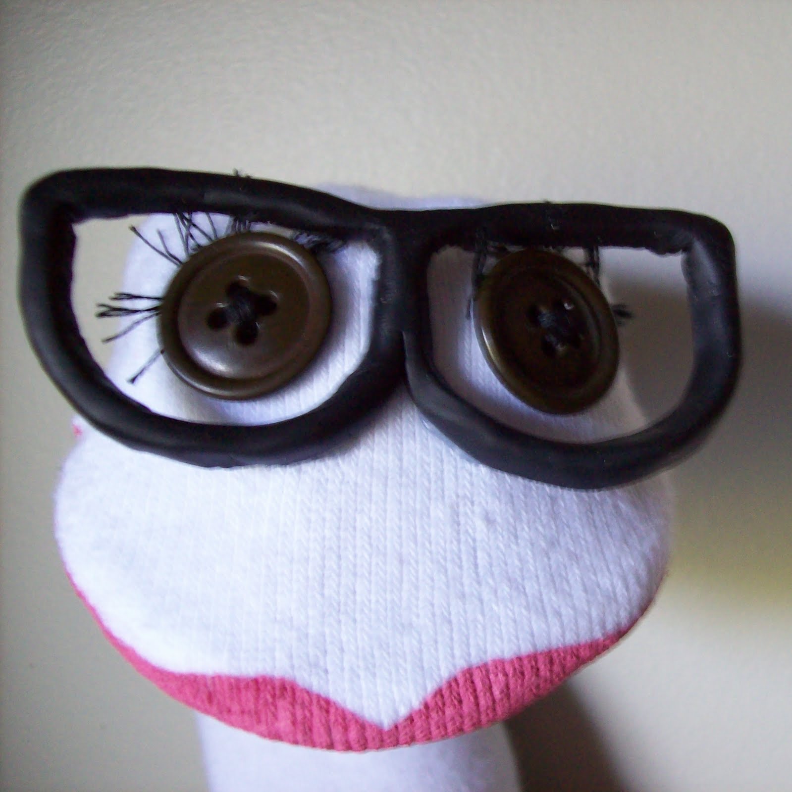 Brave turtle creations: Complete Tutorial On How to Make A Sock Puppet