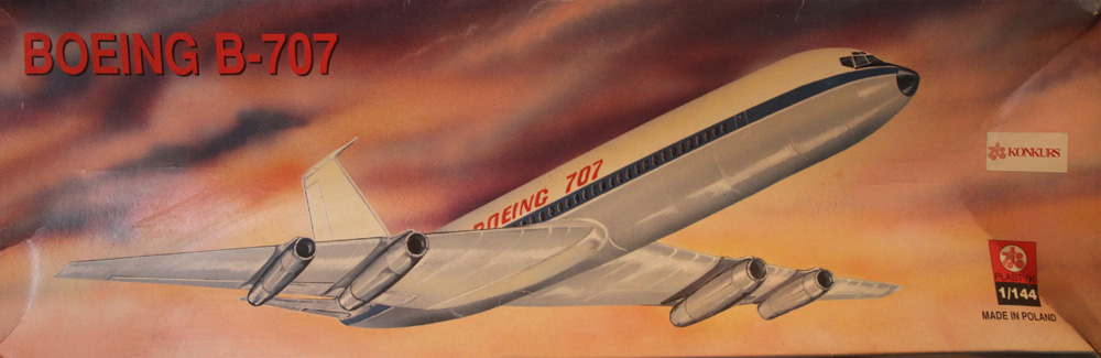 AIRPLANE SCALE MODELKIT: Boeing 707