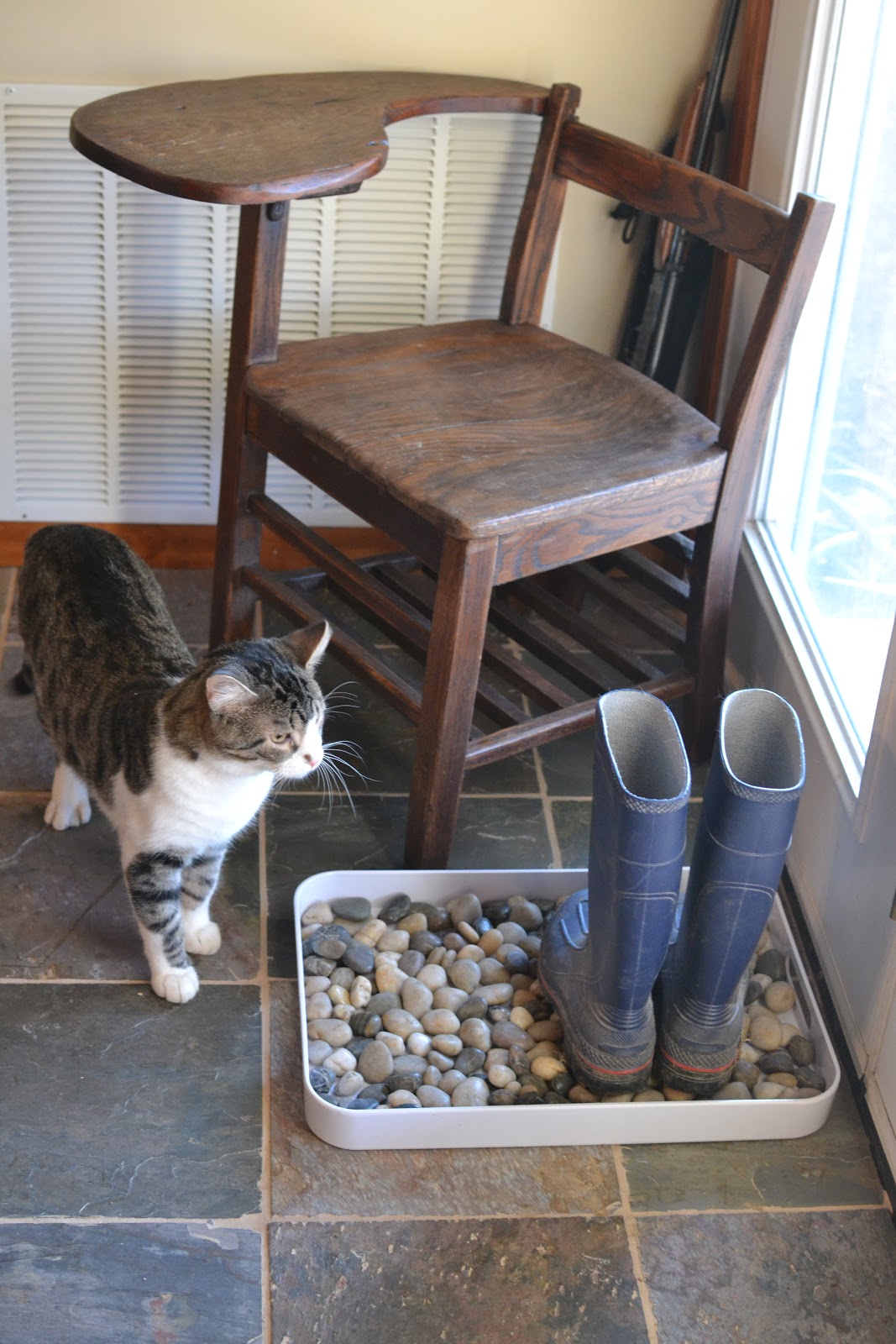 Our Neck of the Woods: DIY Muddy Boot Tray