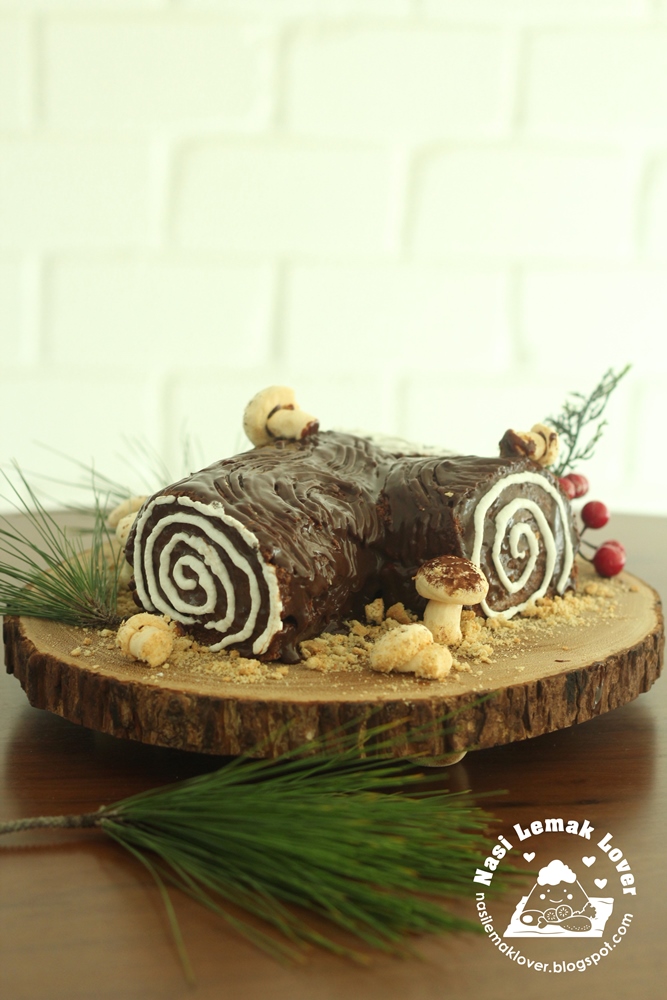 Nasi Lemak Lover: Yule log cake with Meringue Murshrooms 树桐蛋糕