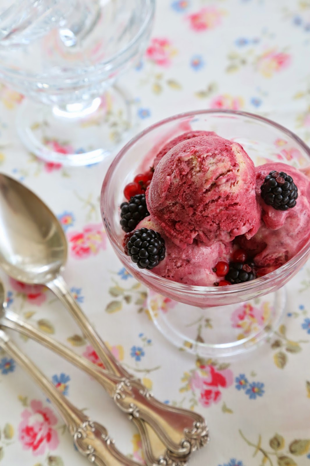 Marias Salt og Søtt: Iskrem med sommerens bær