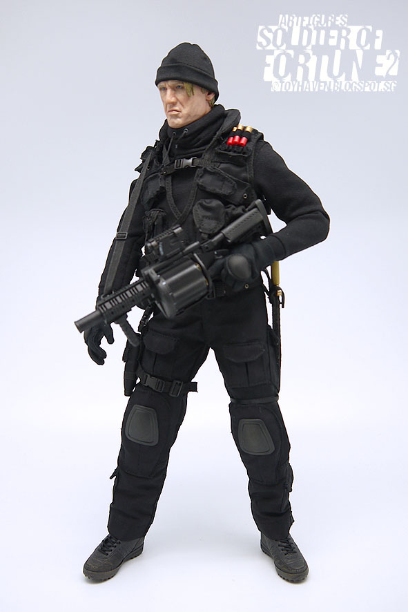 toyhaven: Expendables Gunner Jensen (Dolph Lungren) 12" Figure - Art ...