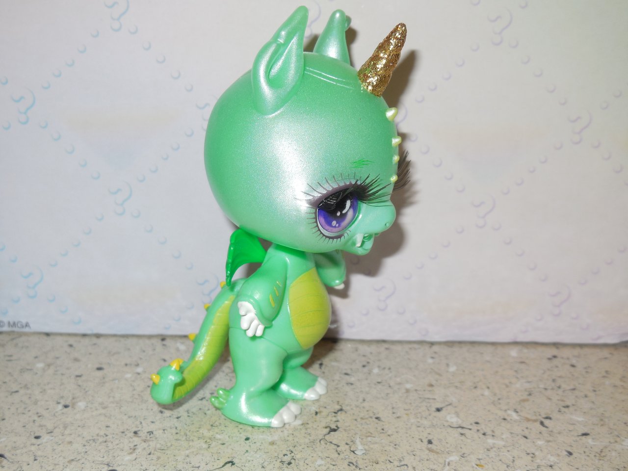 Veni Vidi Dolli: REVIEW: Poopsie Sparkly Critters