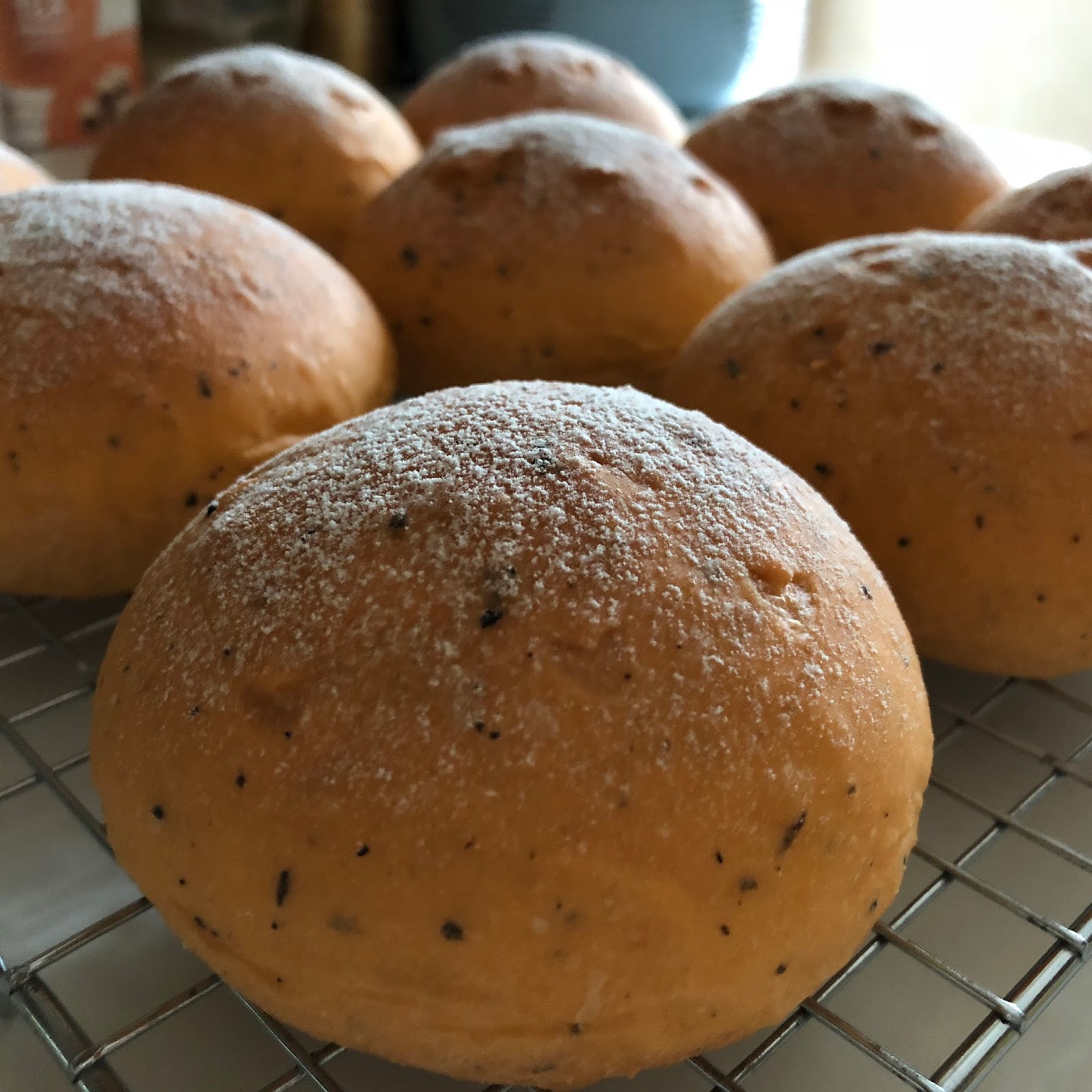 My Mind Patch: Thai Milk Tea Bun with Ermine Cream