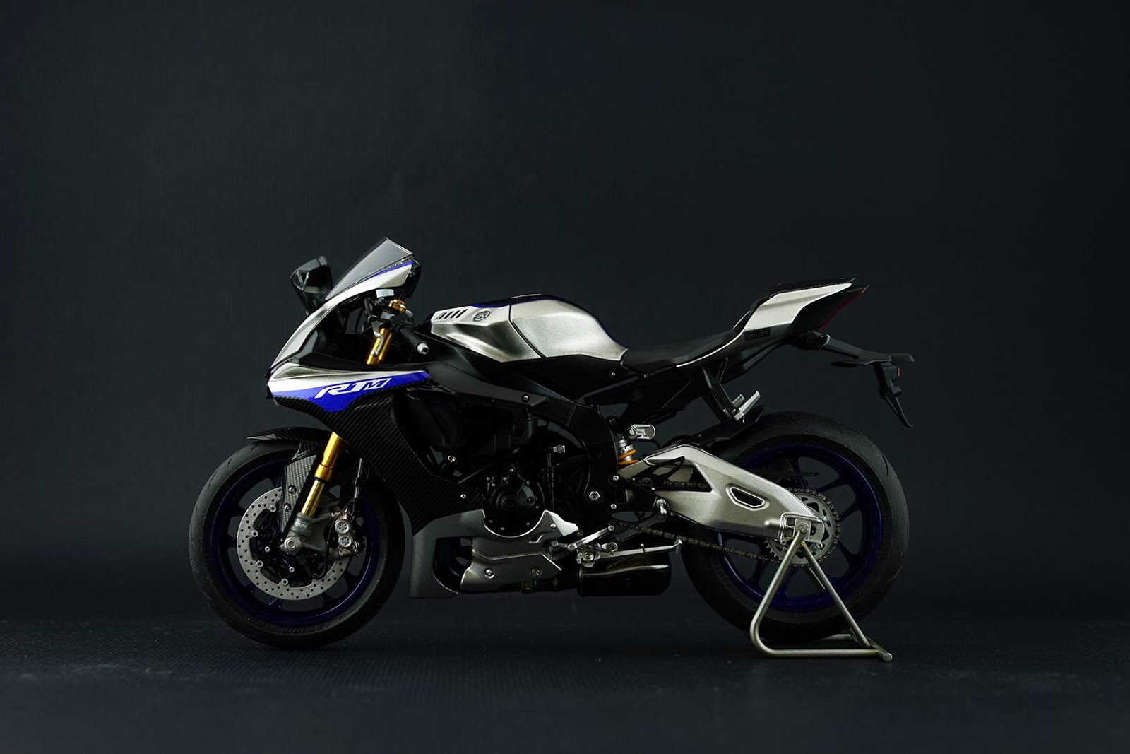 【世界的車模】TAMIYA 1/12 YAMAHA YZF-R1M