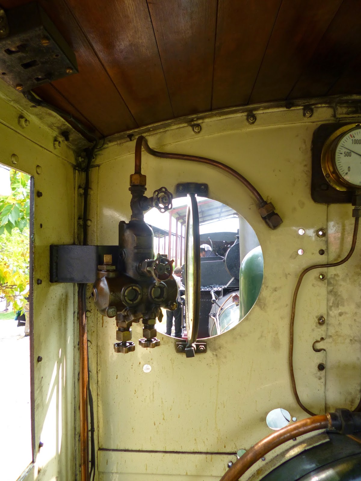 On the right track: NG6 -DETAILS TO DELIGHT THE MODELLER