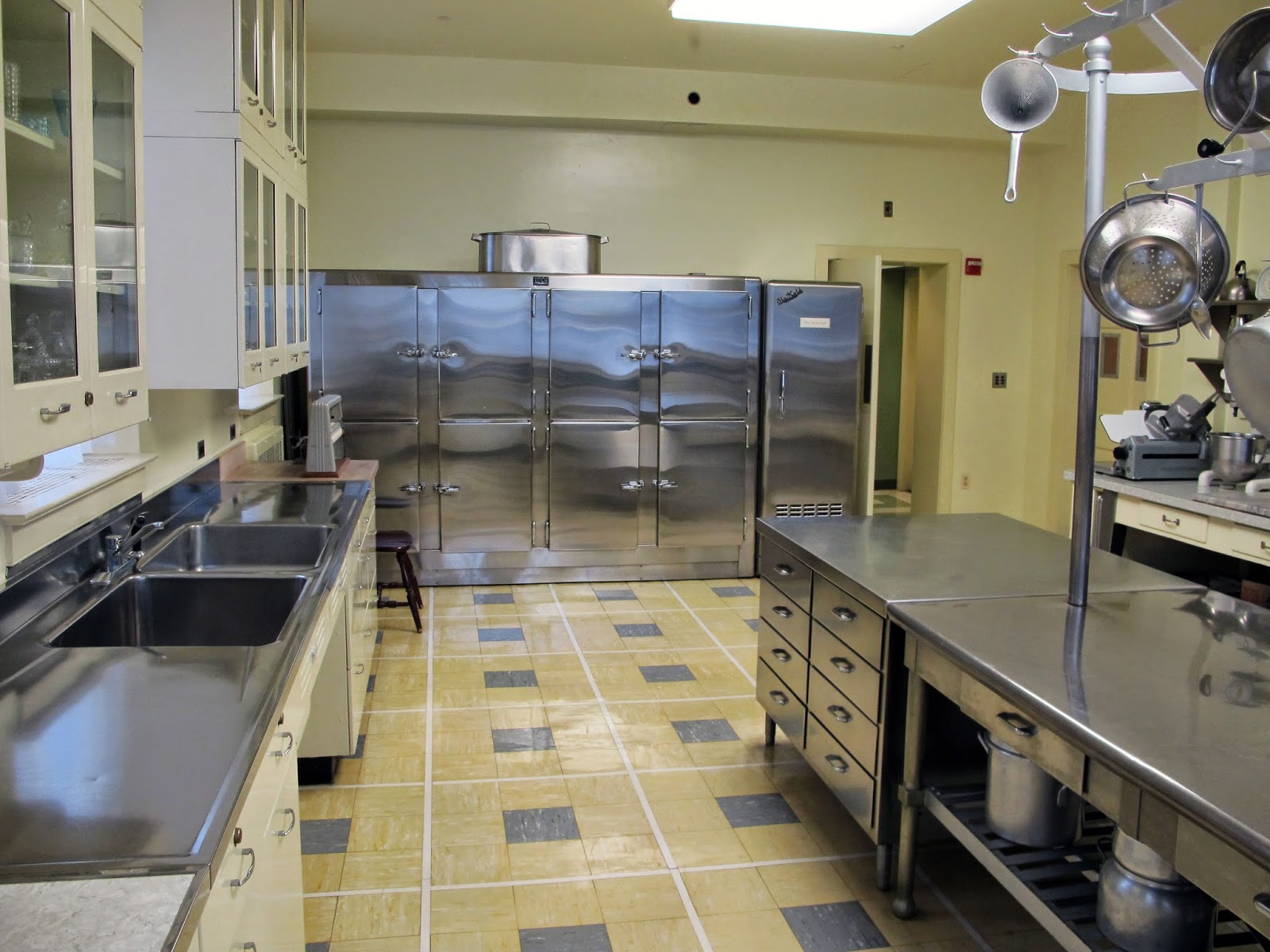 BIG OLD HOUSES: All That Glitters