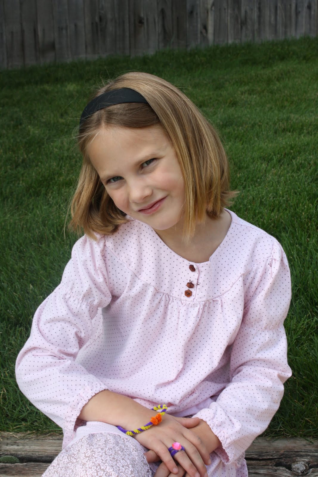 Creative Colorings and Crafts: Pipe Cleaner Jewelry