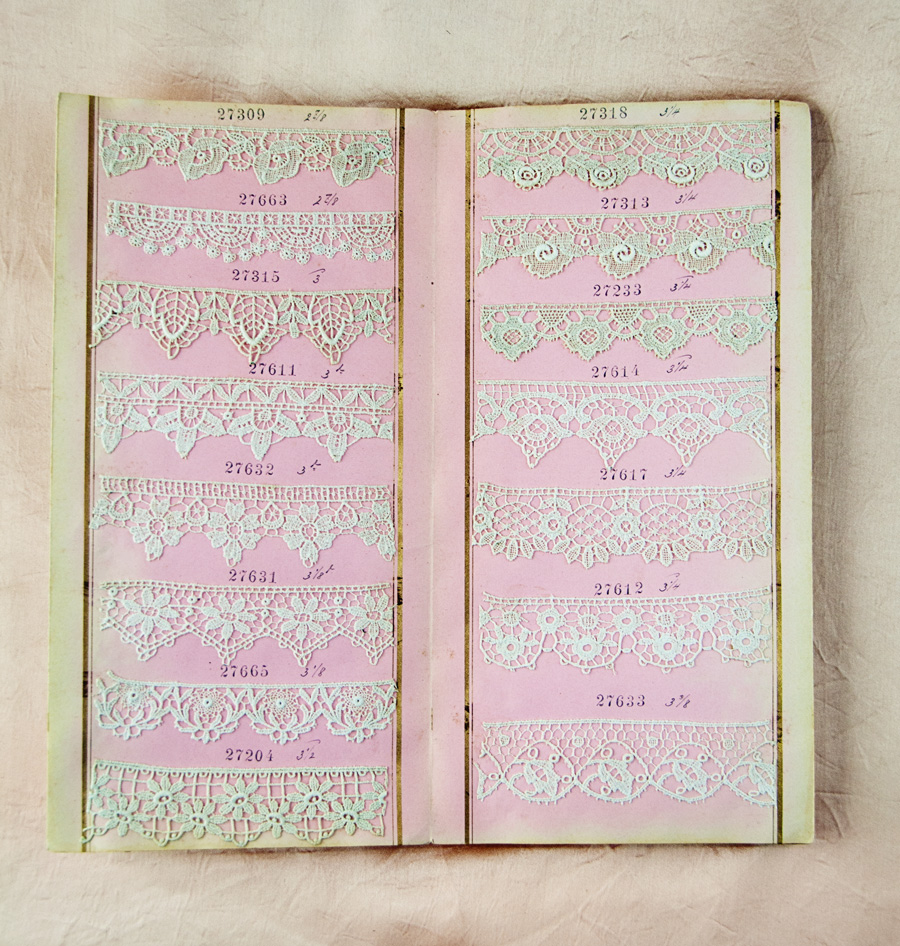 Lace Age Girl: Vintage Lace Sample Book