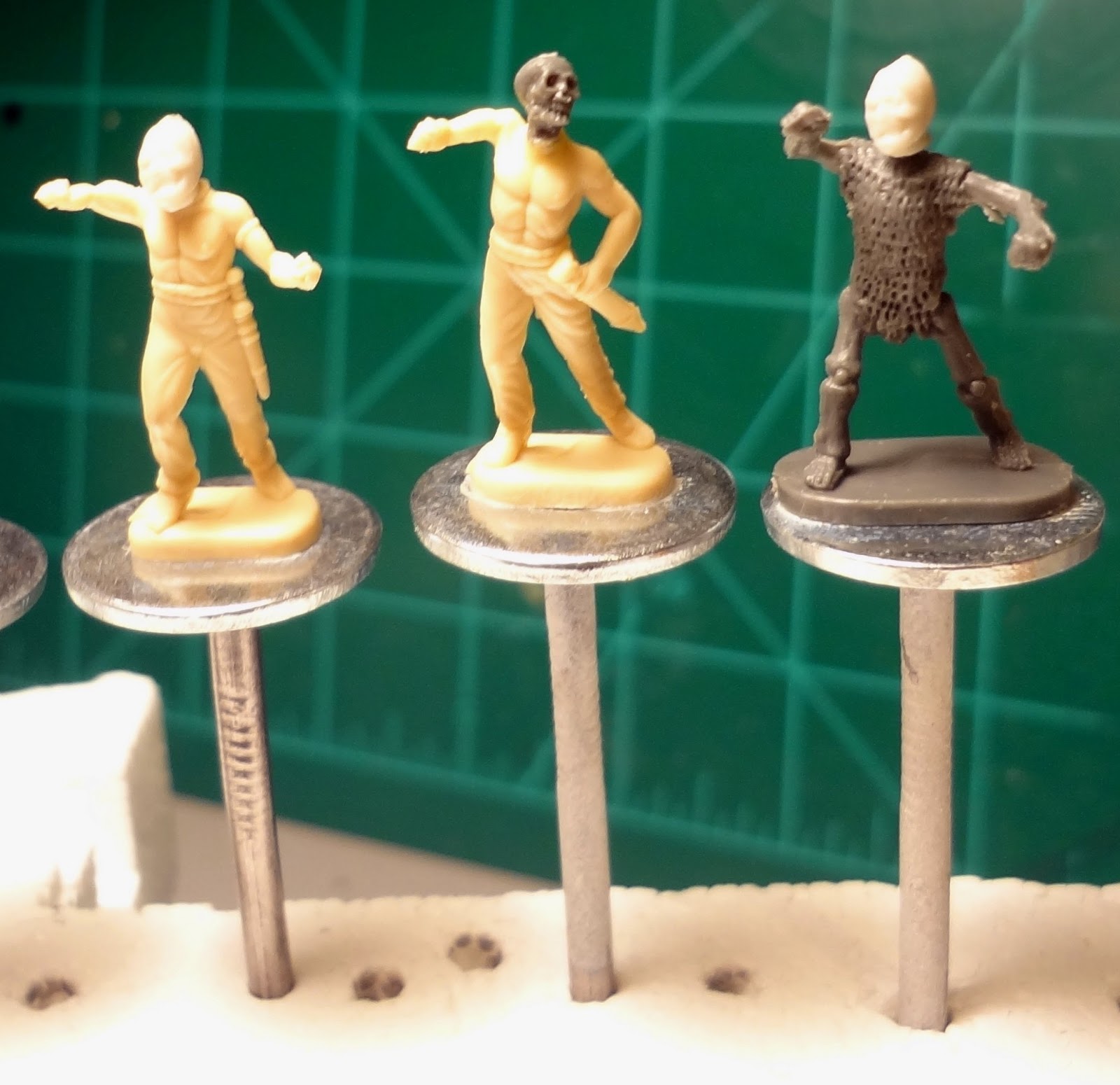 Cheap fantasy minis!: 1/72 Zombies step-by-step Pt. 2: Painting