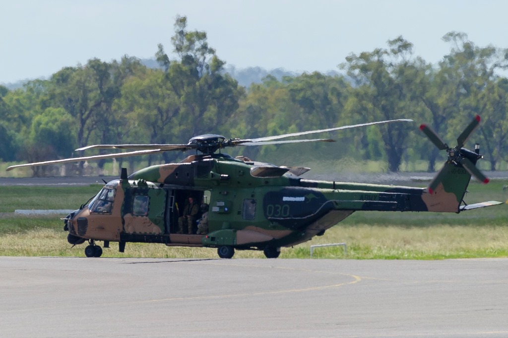 Central Queensland Plane Spotting: Yet Another Australian Army NH ...