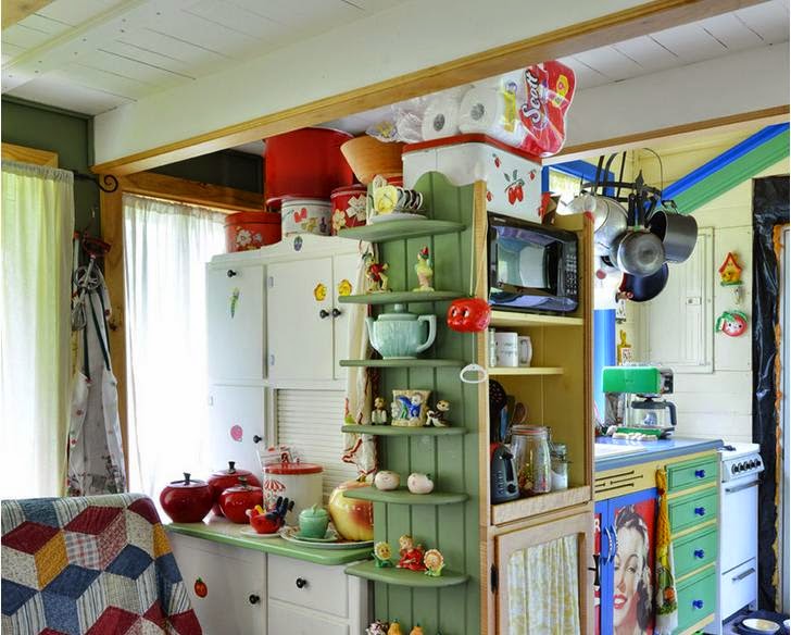 It's A Very Cherry World!: VINTAGE STYLE TINY HOUSE