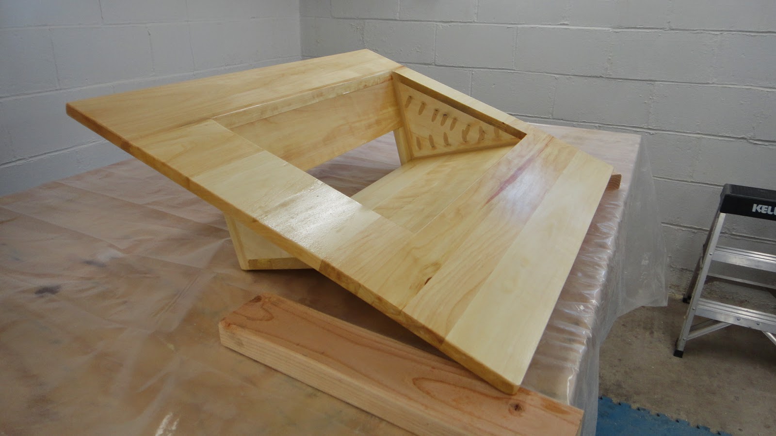 The Tinkers Workshop: Recessed Computer Monitor Desk