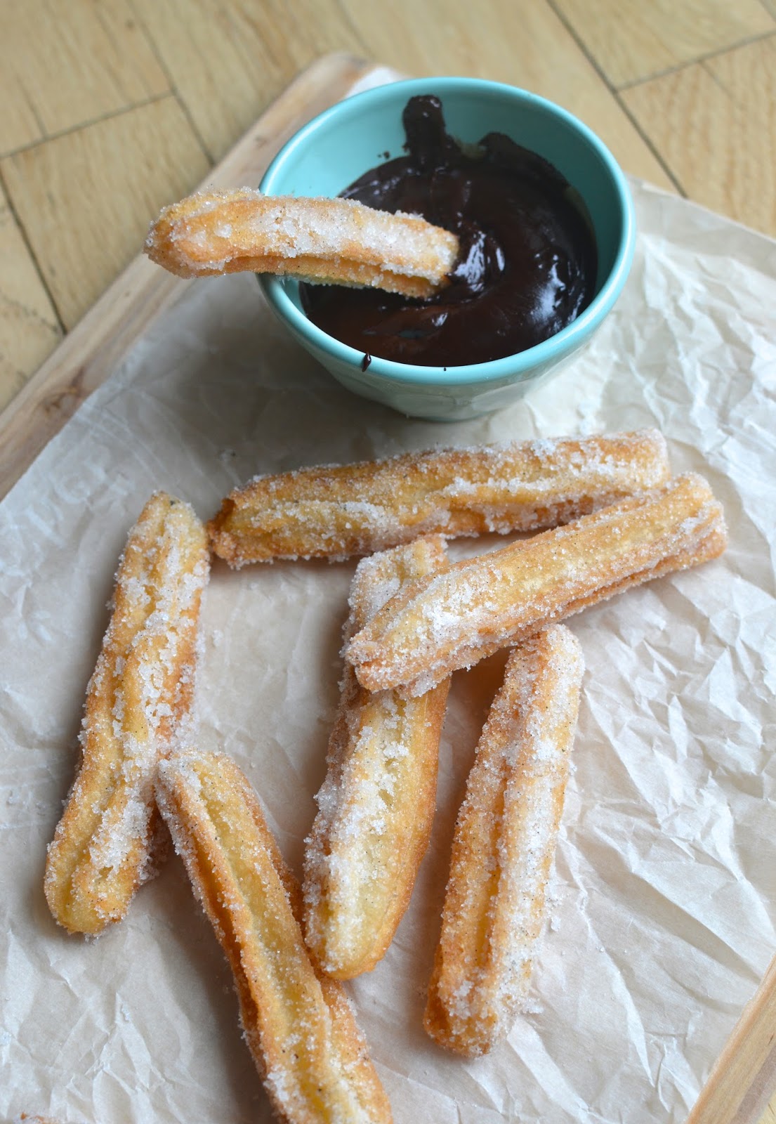 Playing with Flour: Churros with vanilla-sugar and chocolate sauce
