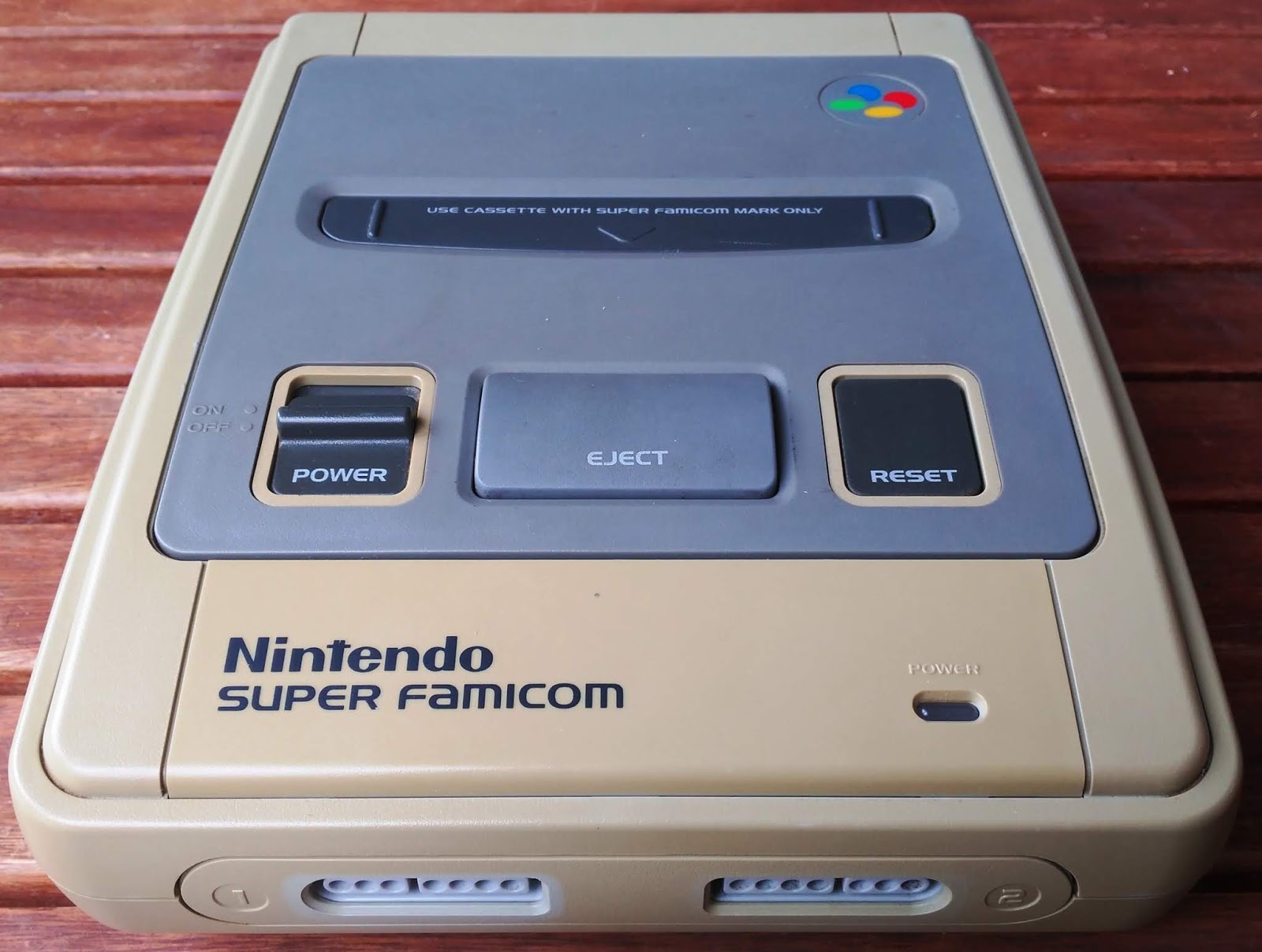 Retro Ordenadores Orty: Nintendo Super Famicom (1990).