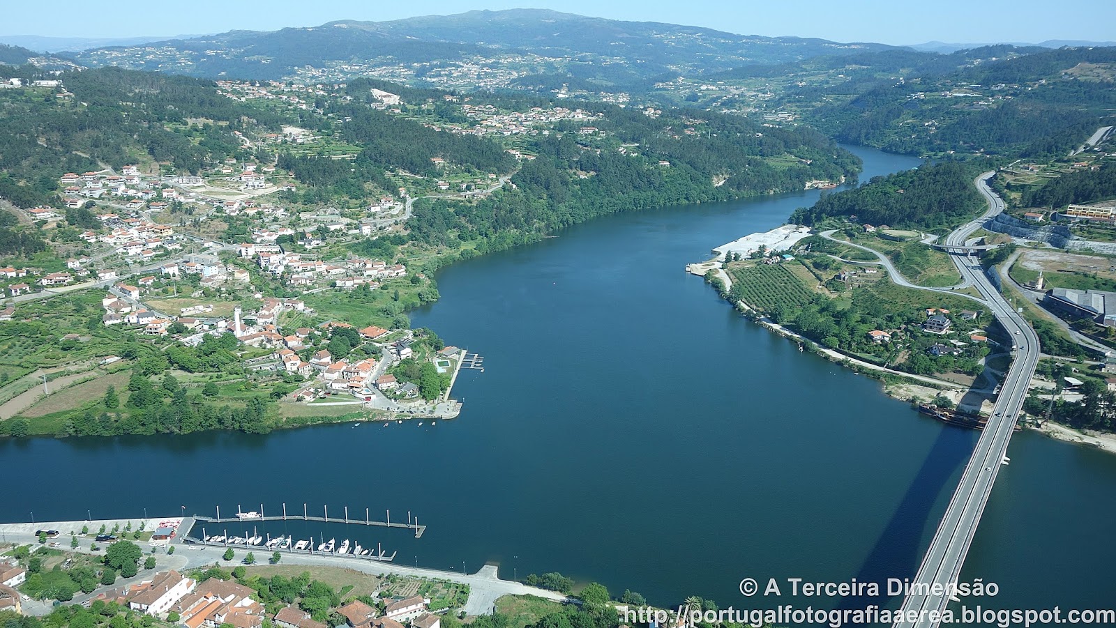 A Terceira Dimensão: Entre-os-Rios