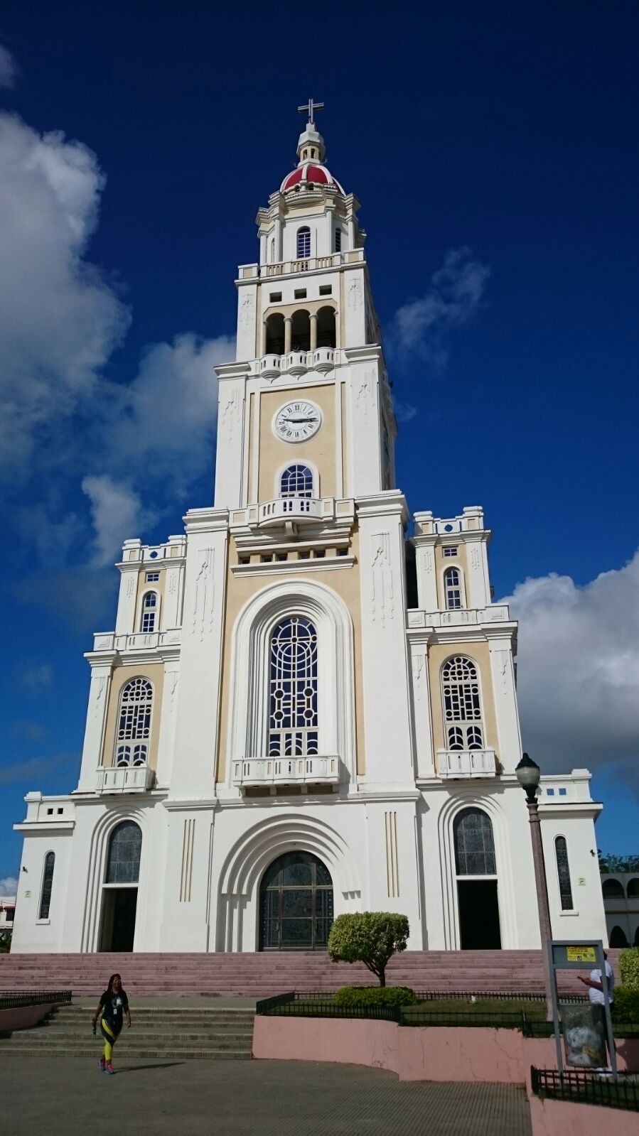 Moca la ¡Ciudad Heroica! de Rep Dom | Recorriendo con Salvador