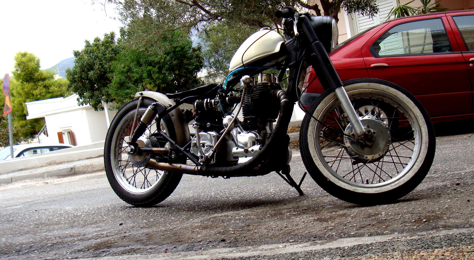 HomοRαtuς: Enfield Bullet Bobber