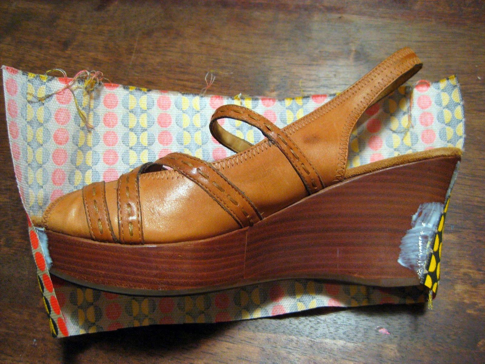 Cassie Stephens: DIY: That 70's Shoe