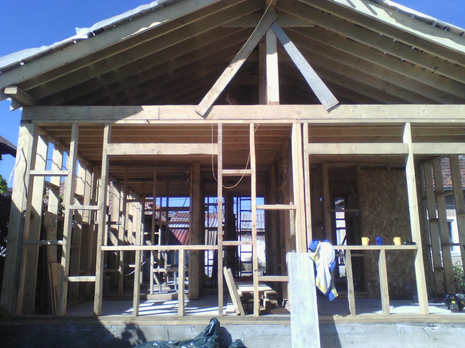 Arhiconstruct: Constructie casa de lemn tip american House Construction ...