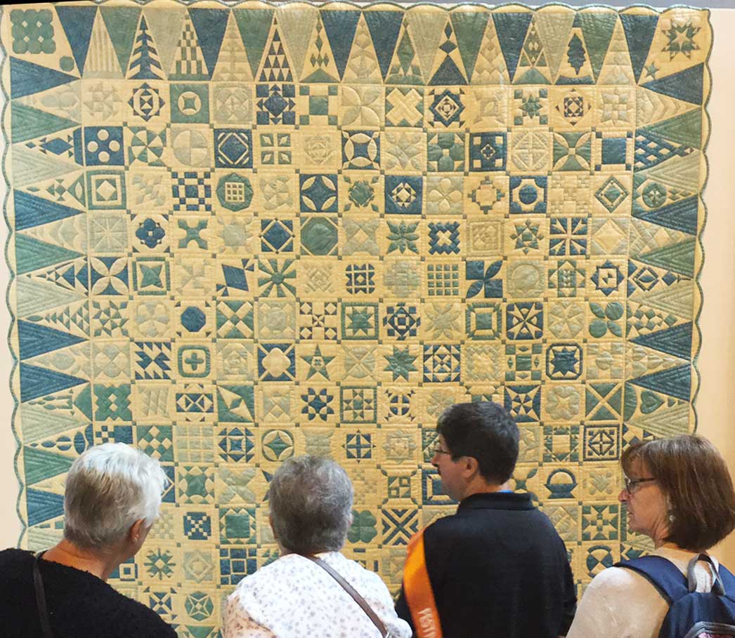 Fabadashery: Dear Jane Quilt - every show should have one