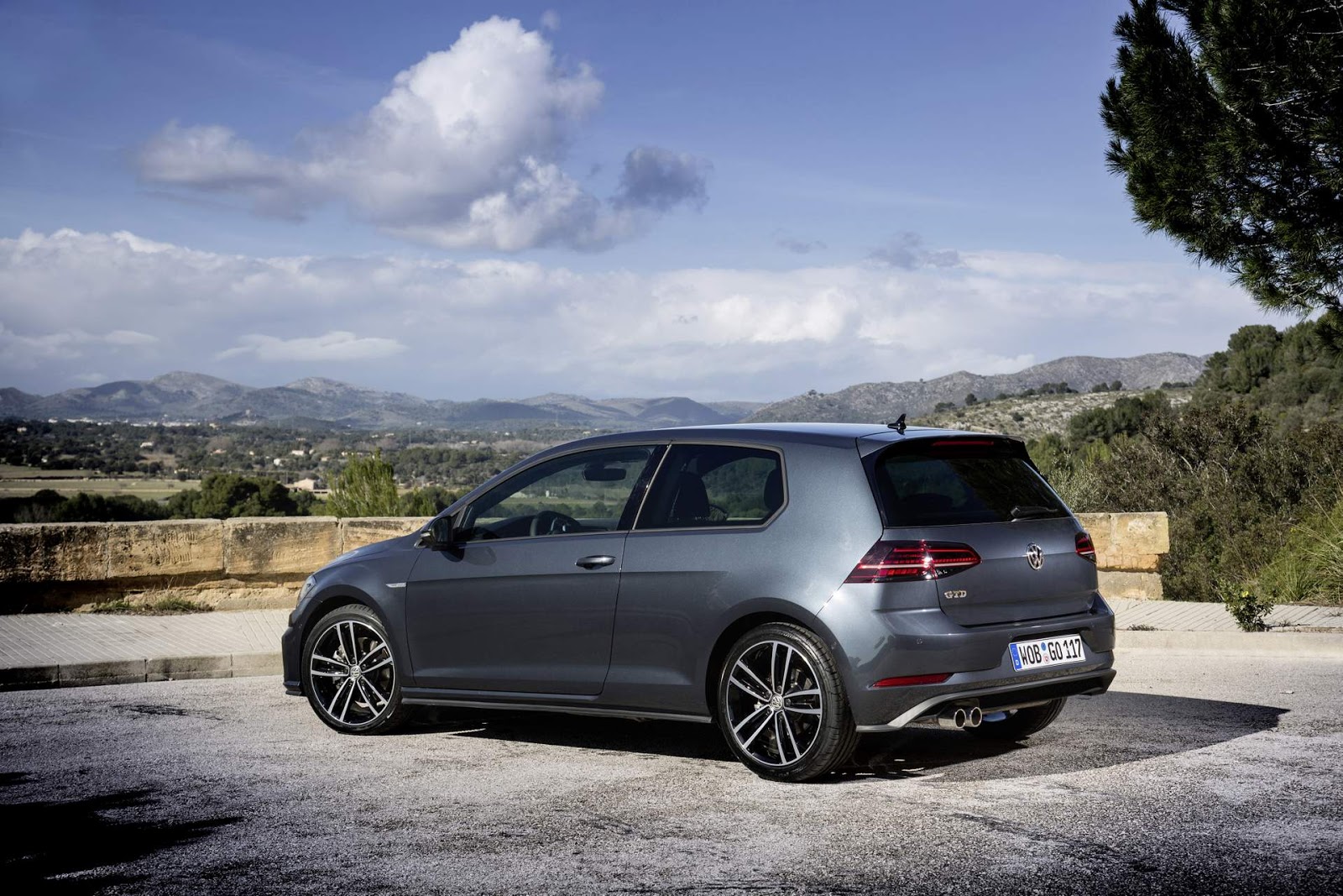 VW Golf GTD Hatch a Variant 2018: fotos e especificações