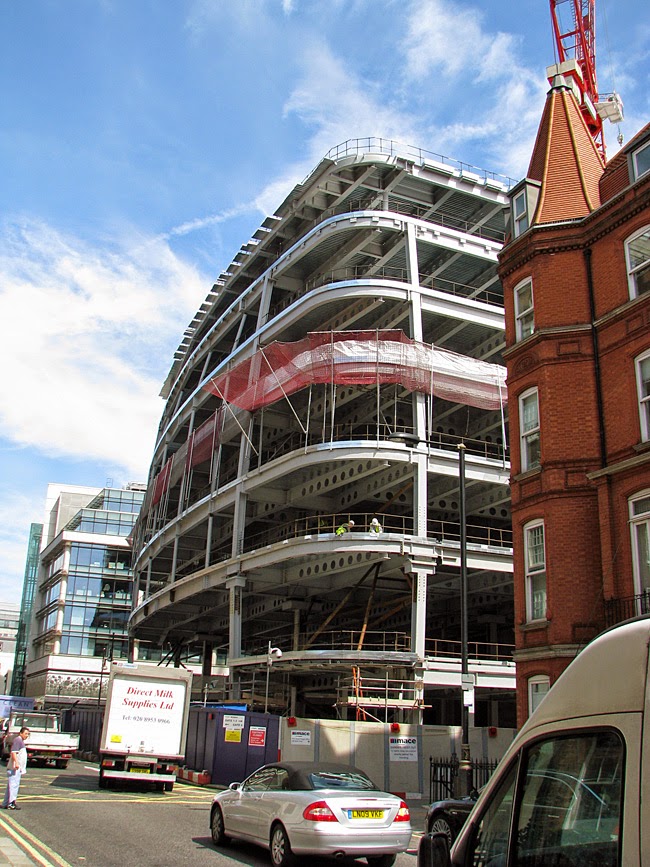 The Bell Curve of Life: Beatles in London: 57 Green Street