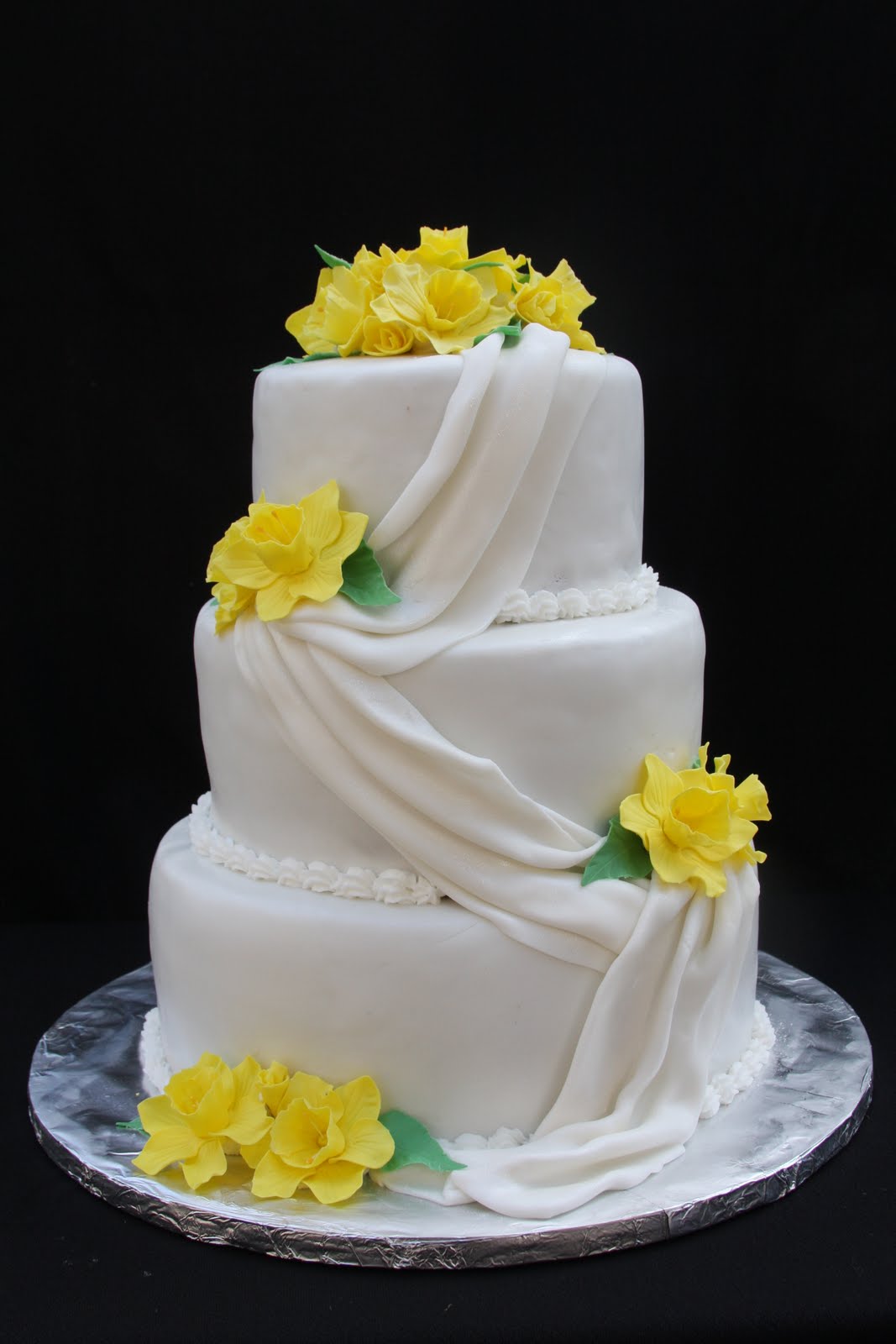Robins Amazing Cakes Daffodil Cake