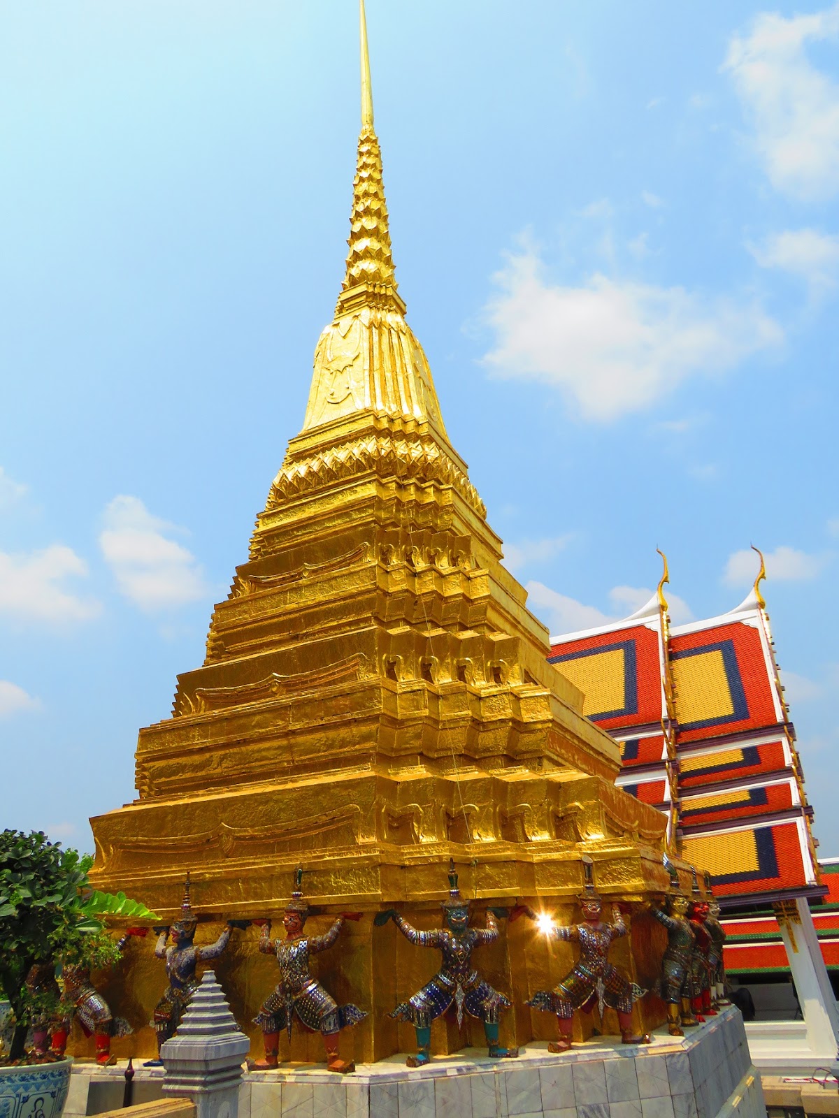 The Temple of the Emerald Buddha (Wat Phra Kaew) - Bangkok