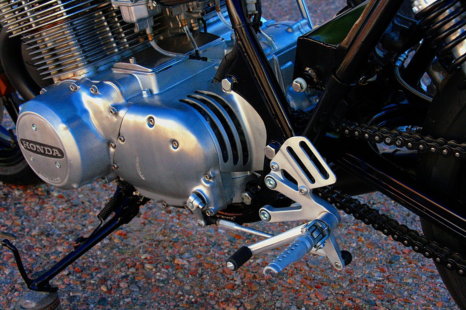 Rusty Bolt Garage CB750 - RocketGarage - Cafe Racer Magazine