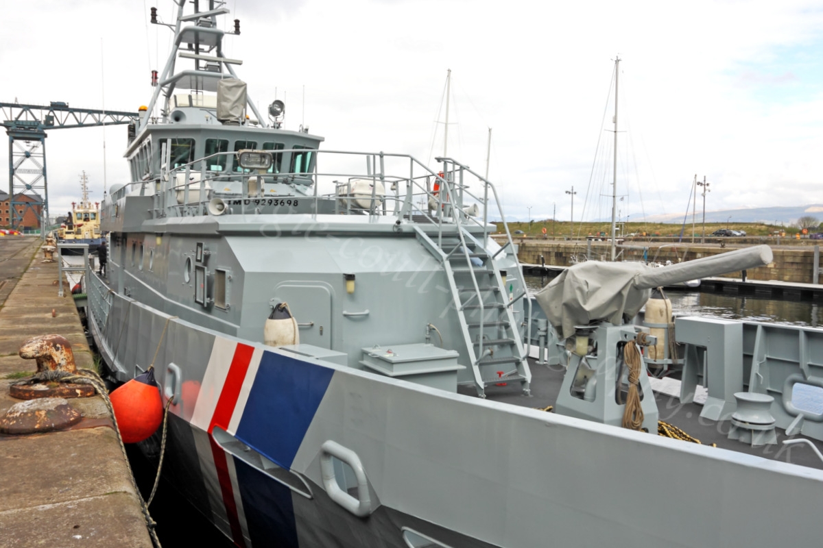 Dougie Coull Photography: Valiant in James Watt Dock