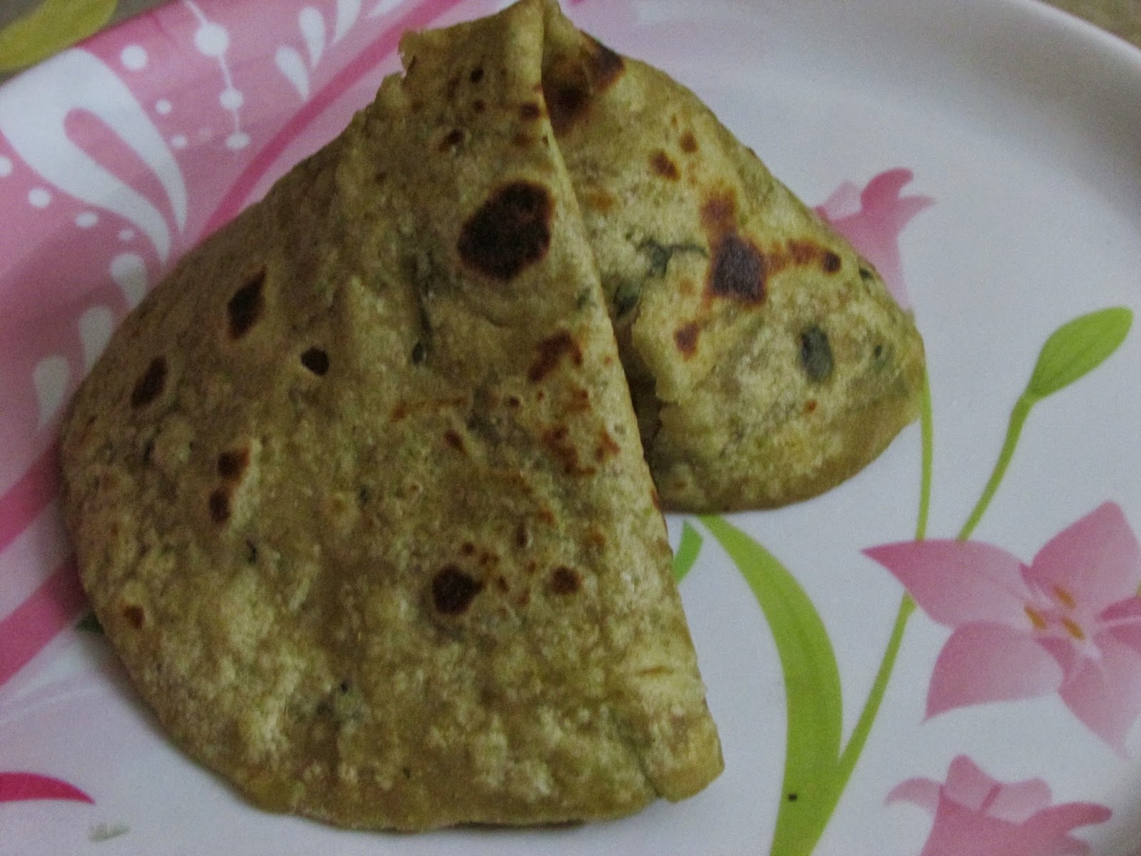 Sujana's kitchenette : Aloo Methi Roti
