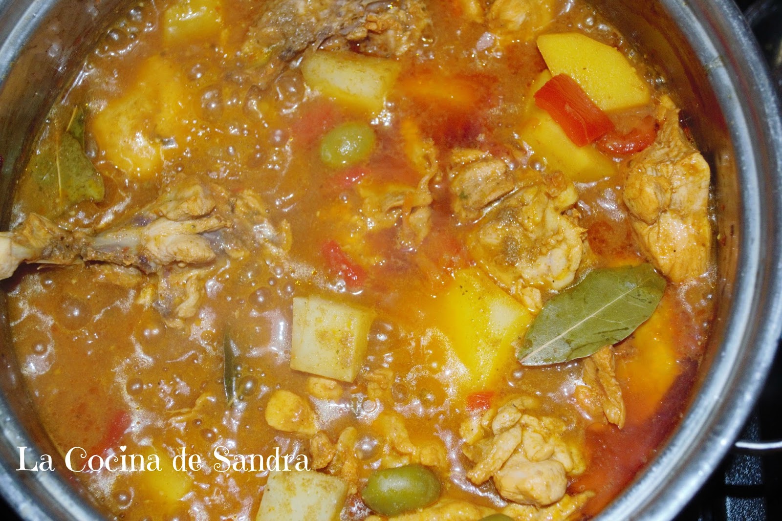 La Cocina de Sandra: POLLO EN FRICASE