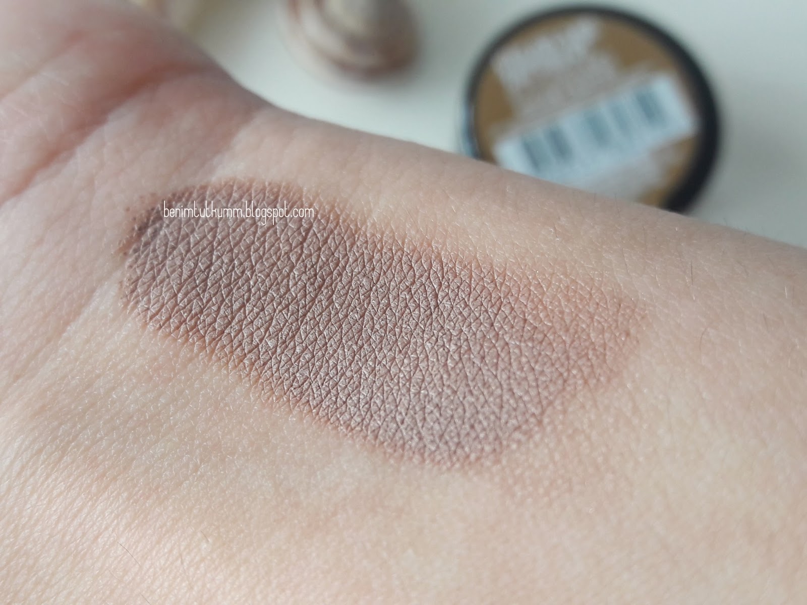 Maybelline Color Tattoo Creamy Mattes - Creamy Beige - Başka Güzel