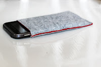 Totally Tutorials: Tutorial - How to Make a Felt Phone Case